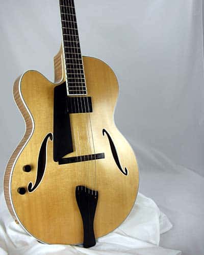 BravoDlxS1818Lefty | Benedetto Guitars