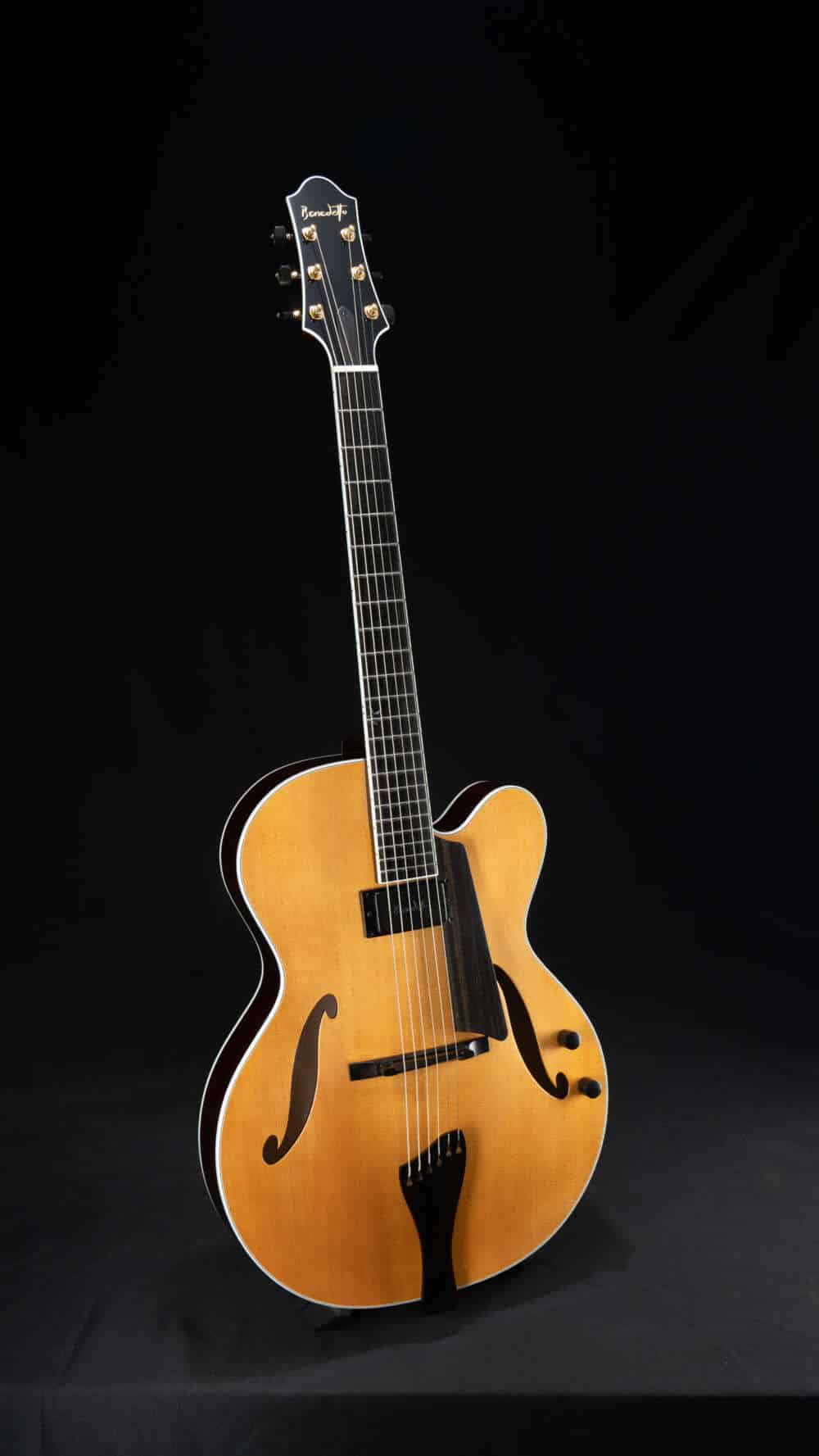 TWO-TONE TONE | Benedetto Guitars